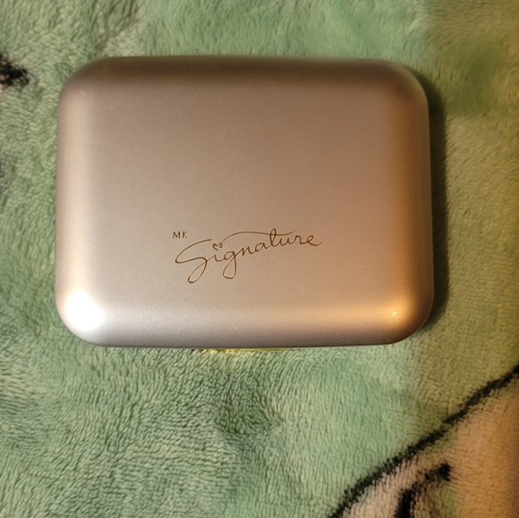 Mary Kay | Makeup | Mary Kay Signature New Silver Gold Compact See Pics ...